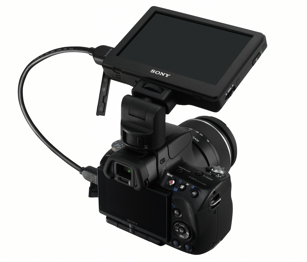 Sony CLM-V55 Is 5-Inch Clip-On Preview Display For Your HD DSLR - SlashGear