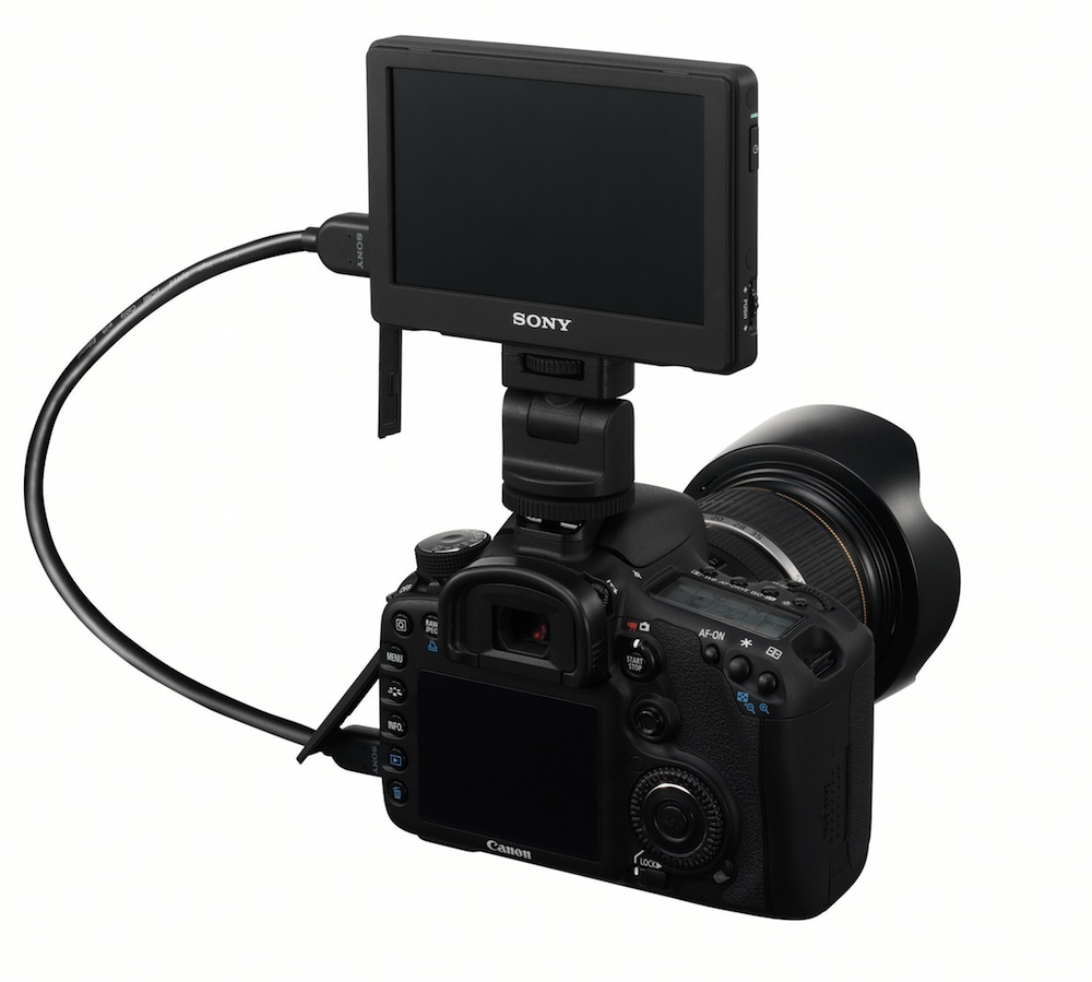Sony CLM-V55 Is 5-Inch Clip-On Preview Display For Your HD DSLR - SlashGear
