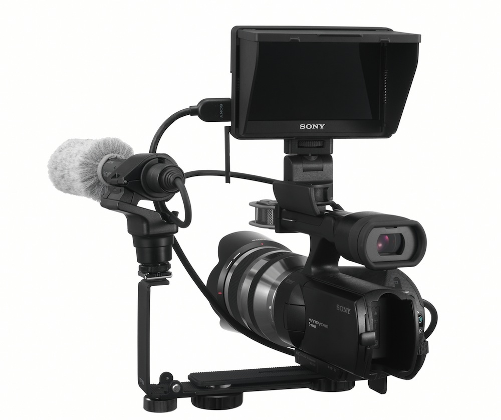 Sony CLM-V55 Is 5-Inch Clip-On Preview Display For Your HD DSLR - SlashGear