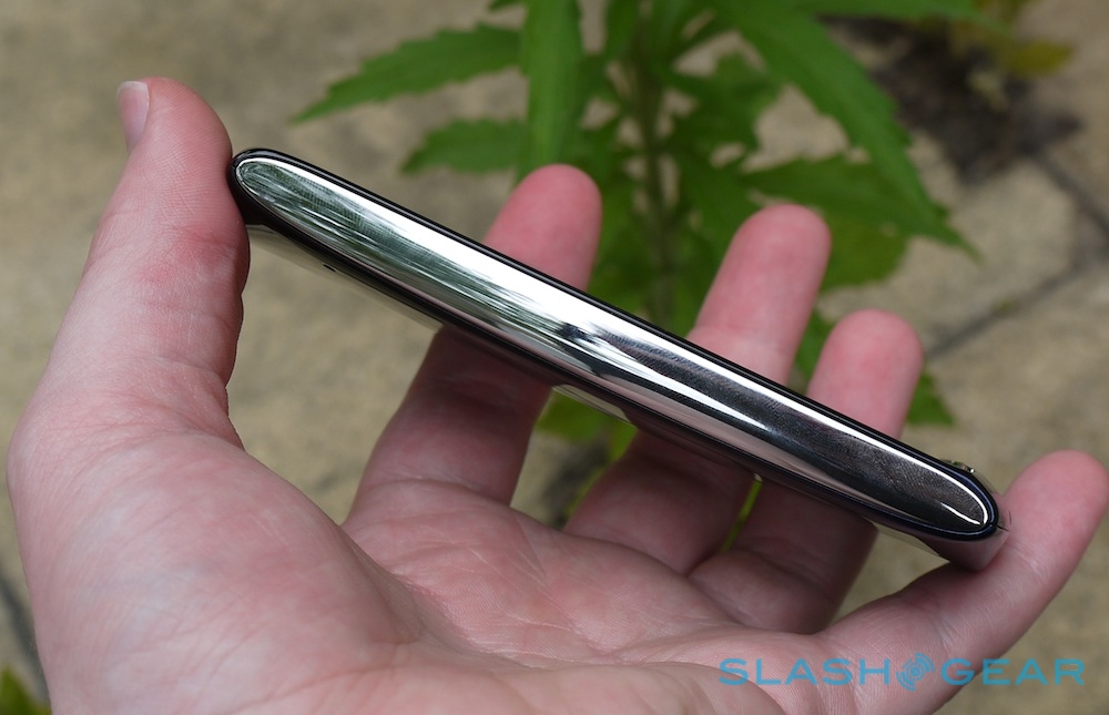 Sony Ericsson XPERIA Neo Review - SlashGear