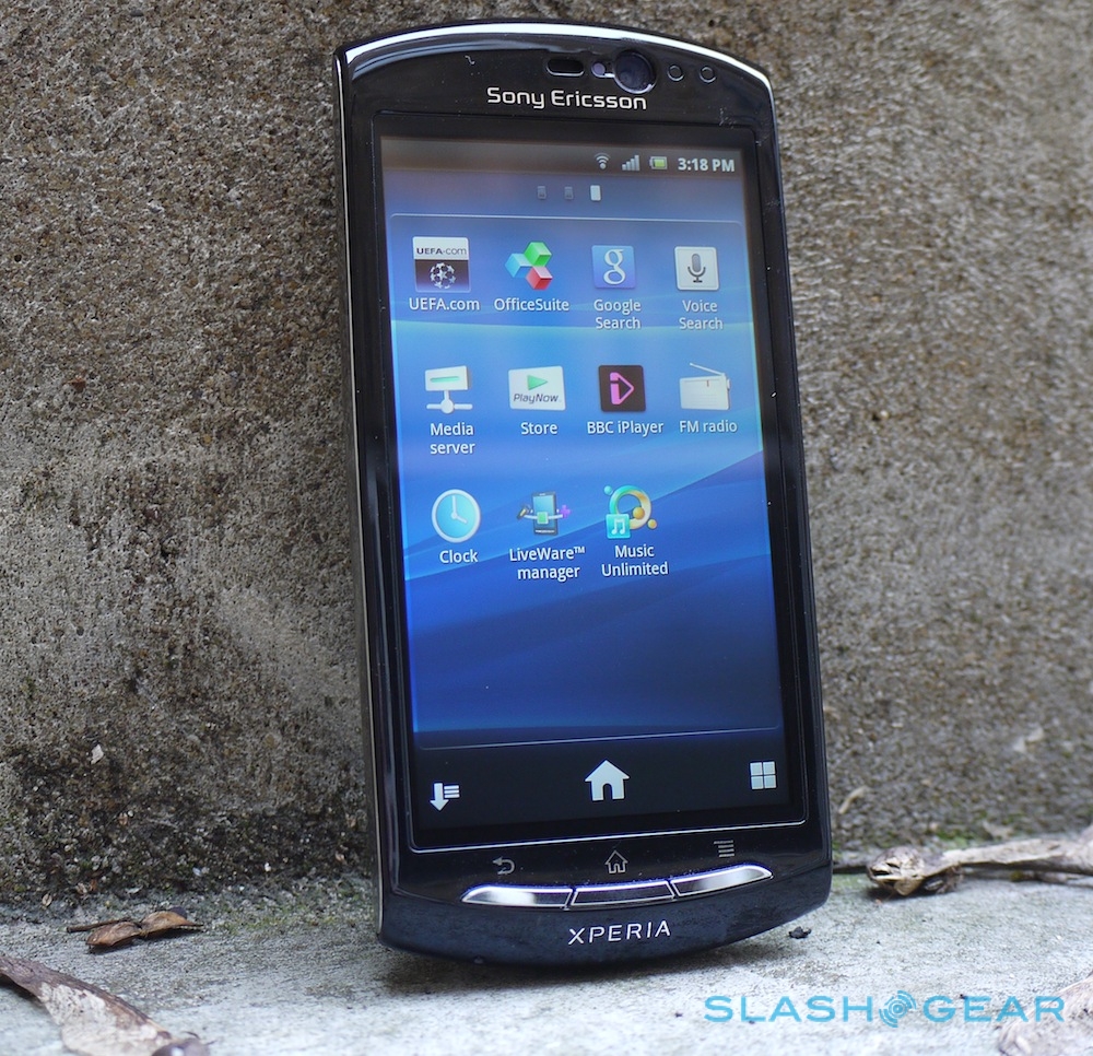 Sony Ericsson XPERIA Neo Review - SlashGear