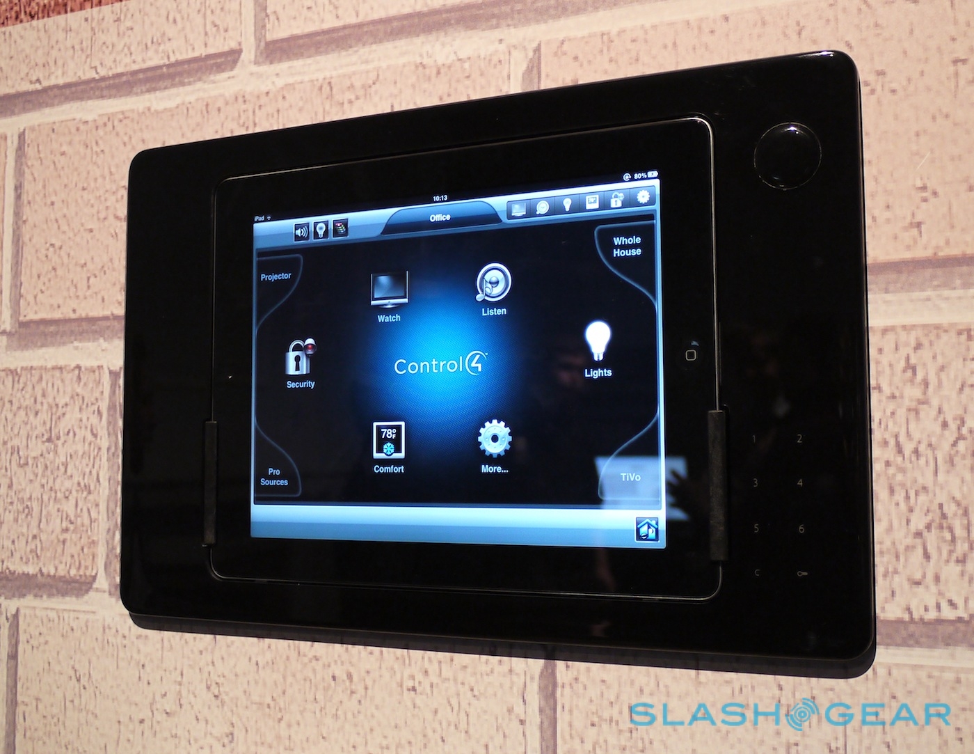 ThinkFlood Motorized In-Wall iPad Dock Hands-On ThinkFlood Motorized In-Wall iPad Dock Hands-On