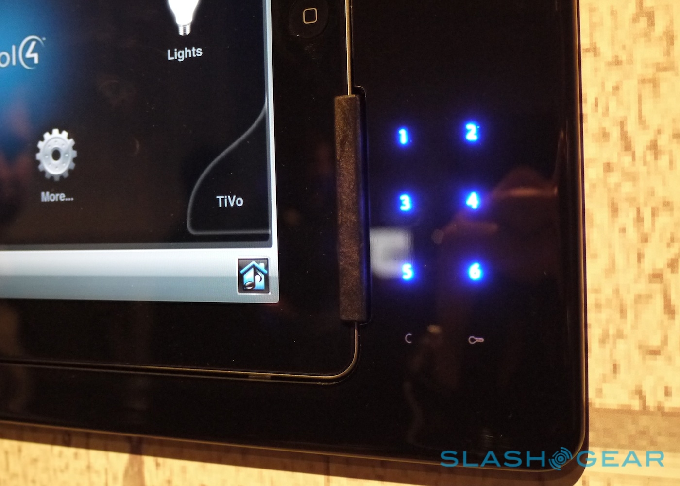 ThinkFlood Motorized In-Wall iPad Dock Hands-On ThinkFlood Motorized In-Wall iPad Dock Hands-On
