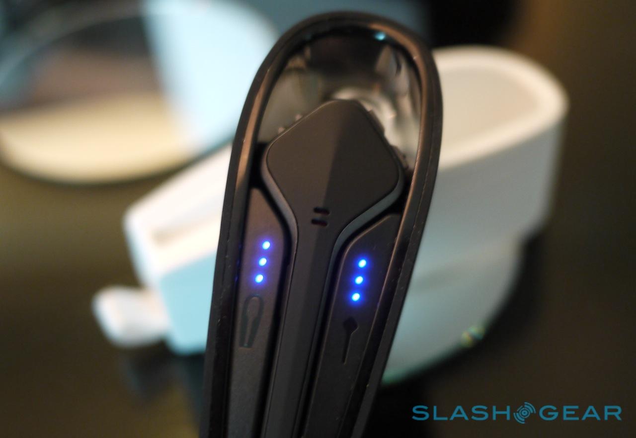 Plantronics Voyager Edge Hands-On