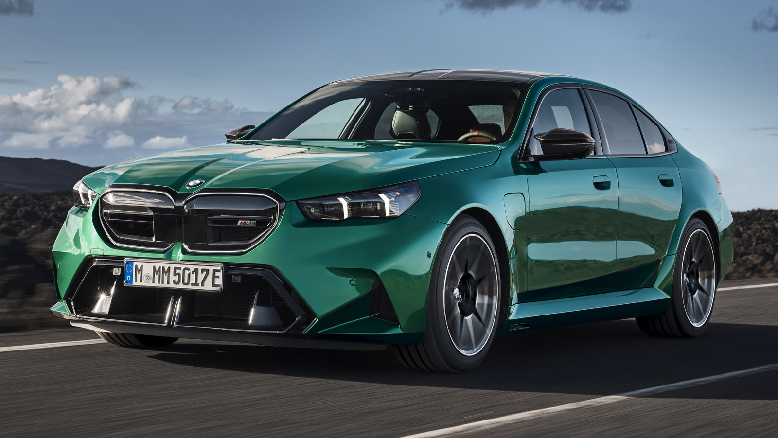 10 Of The Fastest Non-Supercars In The World, Ranked By Top Speed