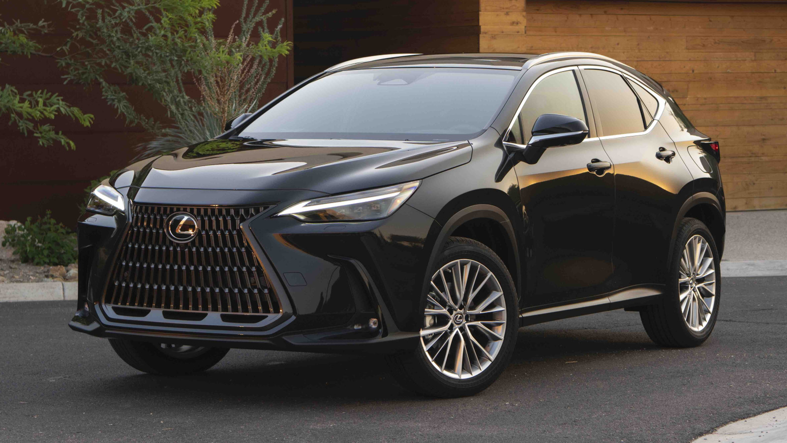 10 Things To Know Before Buying A Lexus NX (New Or Used)