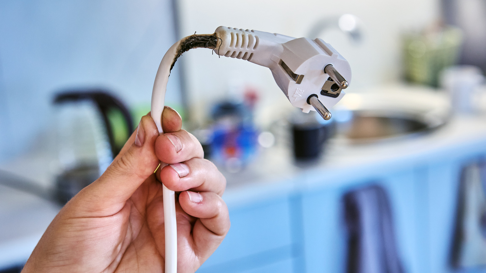 12 Electrical Mistakes You Don't Want To Make In Your Home