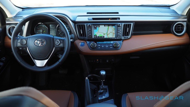 2016 Toyota RAV4 Hybrid Review - SlashGear
