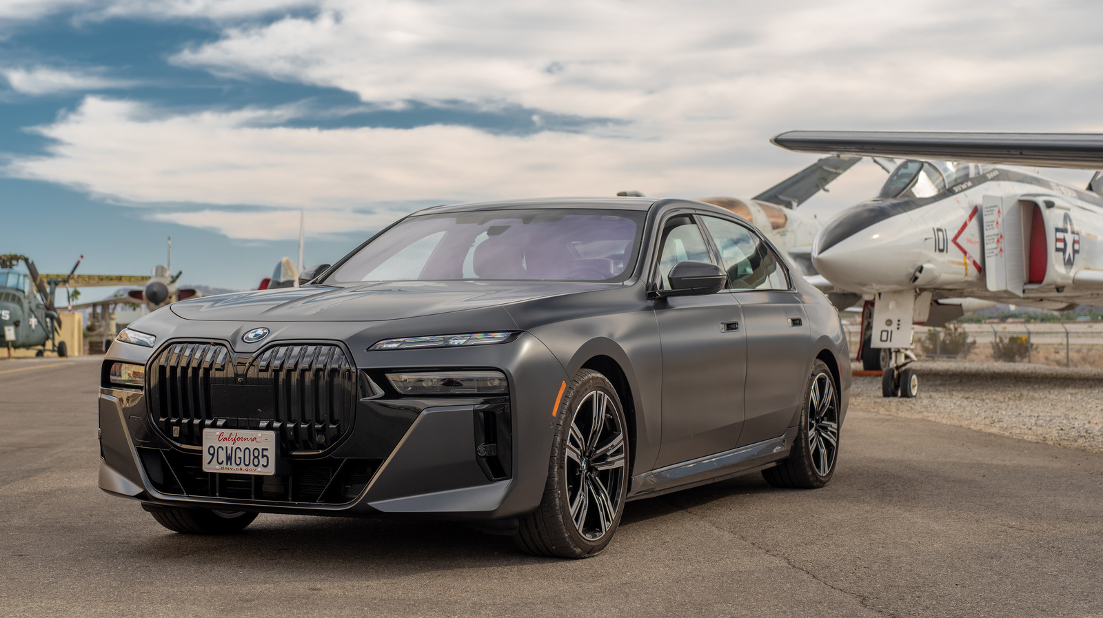 2023 BMW i7 xDrive60 First Drive: Finally, Some Electric Attitude