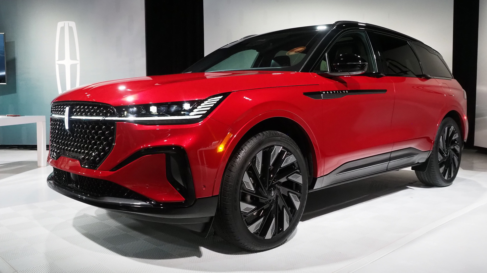 2024 Lincoln Nautilus First Look Luxury Midsize SUV Gets A Dashboard