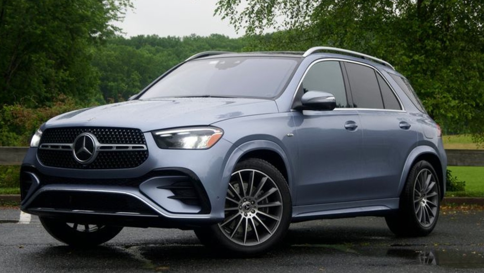 2025 Mercedes-Benz GLE 450e 4MATIC Review, Specs, Pricing, And Performance