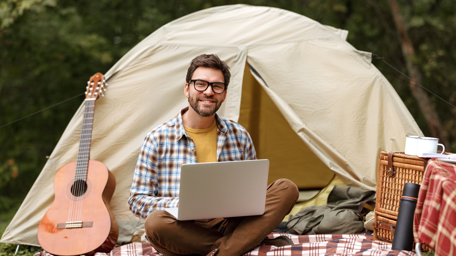3 Things To Consider Before Bringing A Laptop On Your Camping Trip