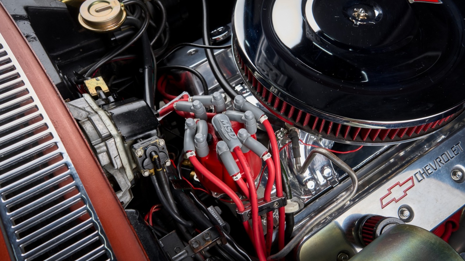 350 Chevy Vs Ford 351W: Which Engine Is Best?