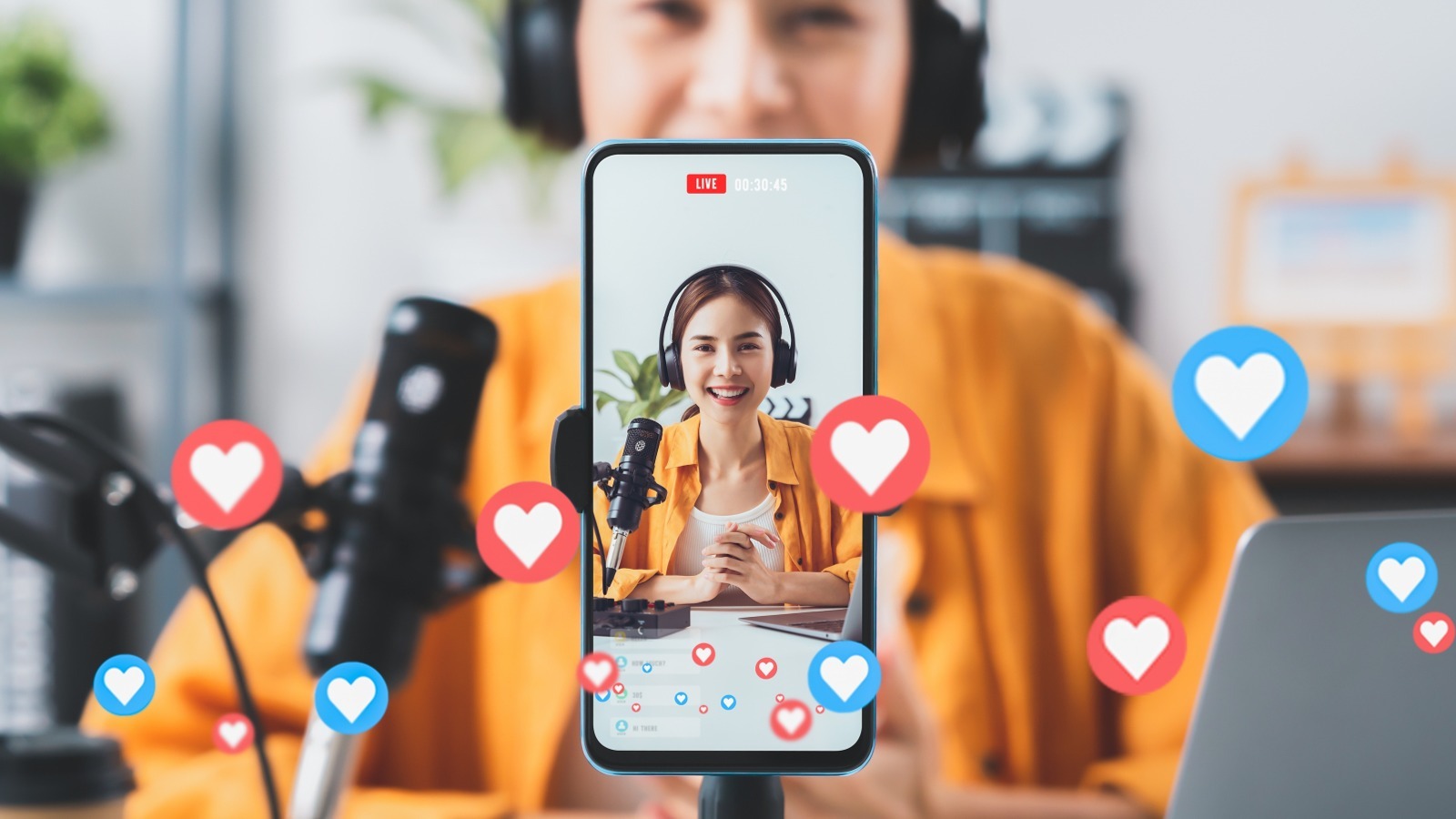 4 Android Phone Accessories That Are Perfect For A Beginner Vlogger