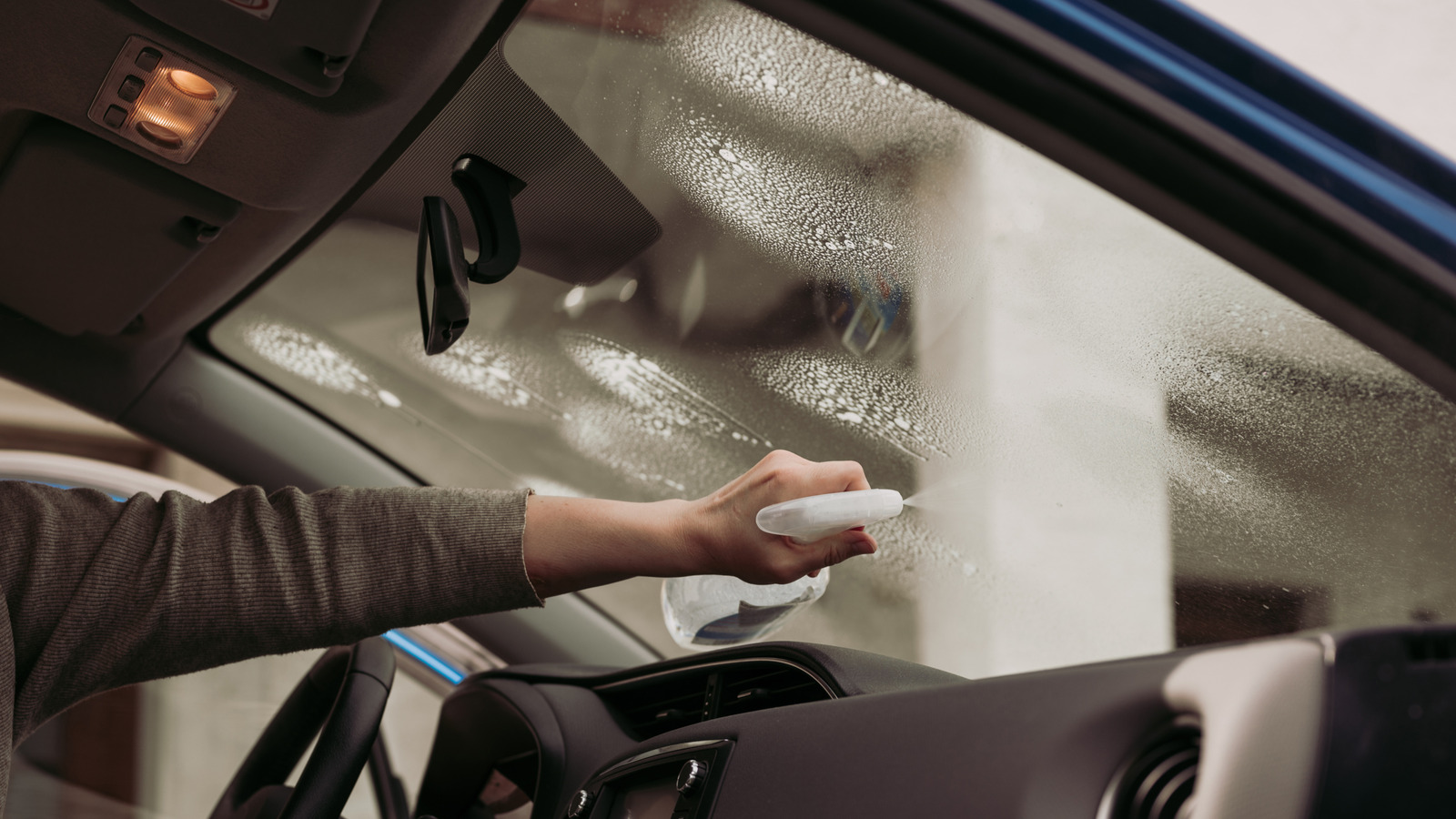 4 Cheap Tools That'll Make Cleaning The Inside Of Your Car's Windshield Easy