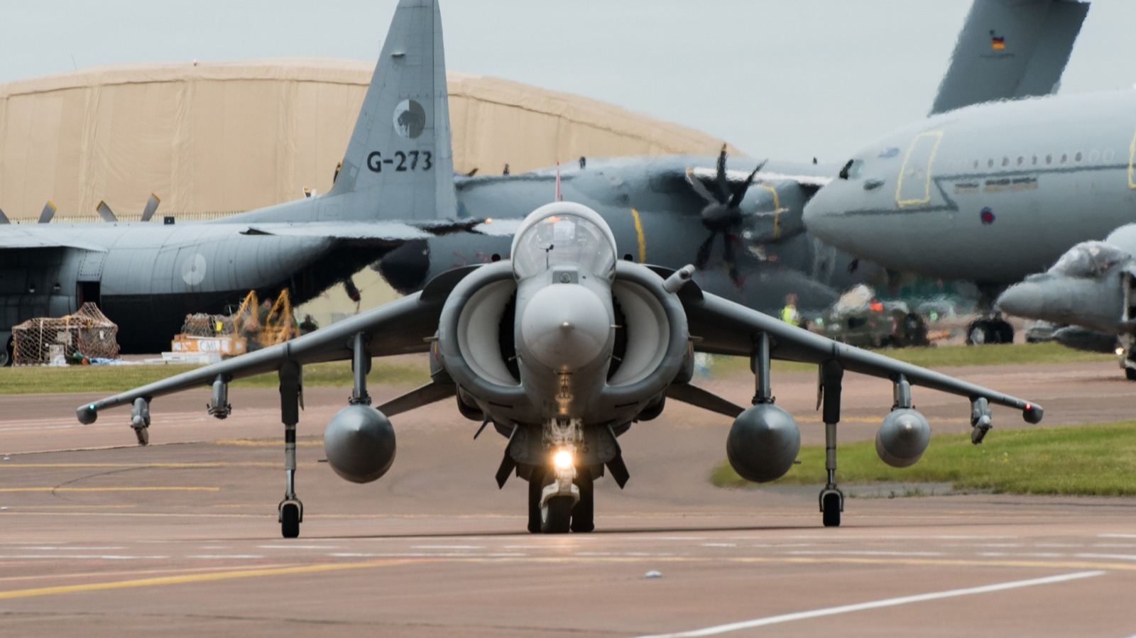 4 Fighter Jets That Can Take Off And Land Without A Runway