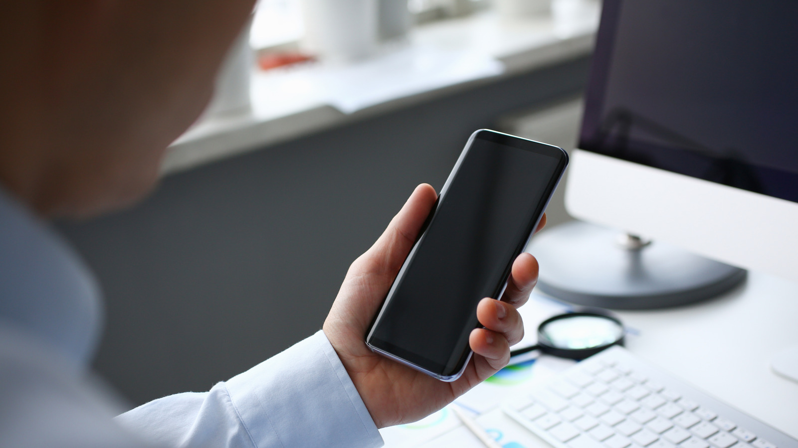 4 Office Gadgets And Accessories Your Android Phone Can Replace For Free
