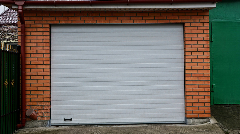 5 Cleaning Habits To Start Now To Keep Your Garage Clean All Summer