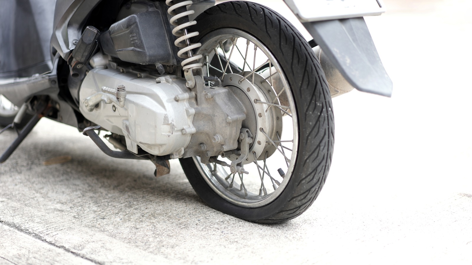 5 Common Signs Your Motorcycle Tire Needs To Be Balanced