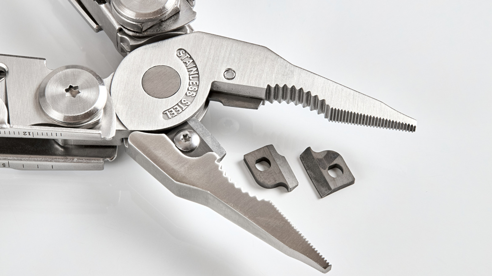 5 Of The Best Multitools For Motorcycle Riders (According To Reviews)