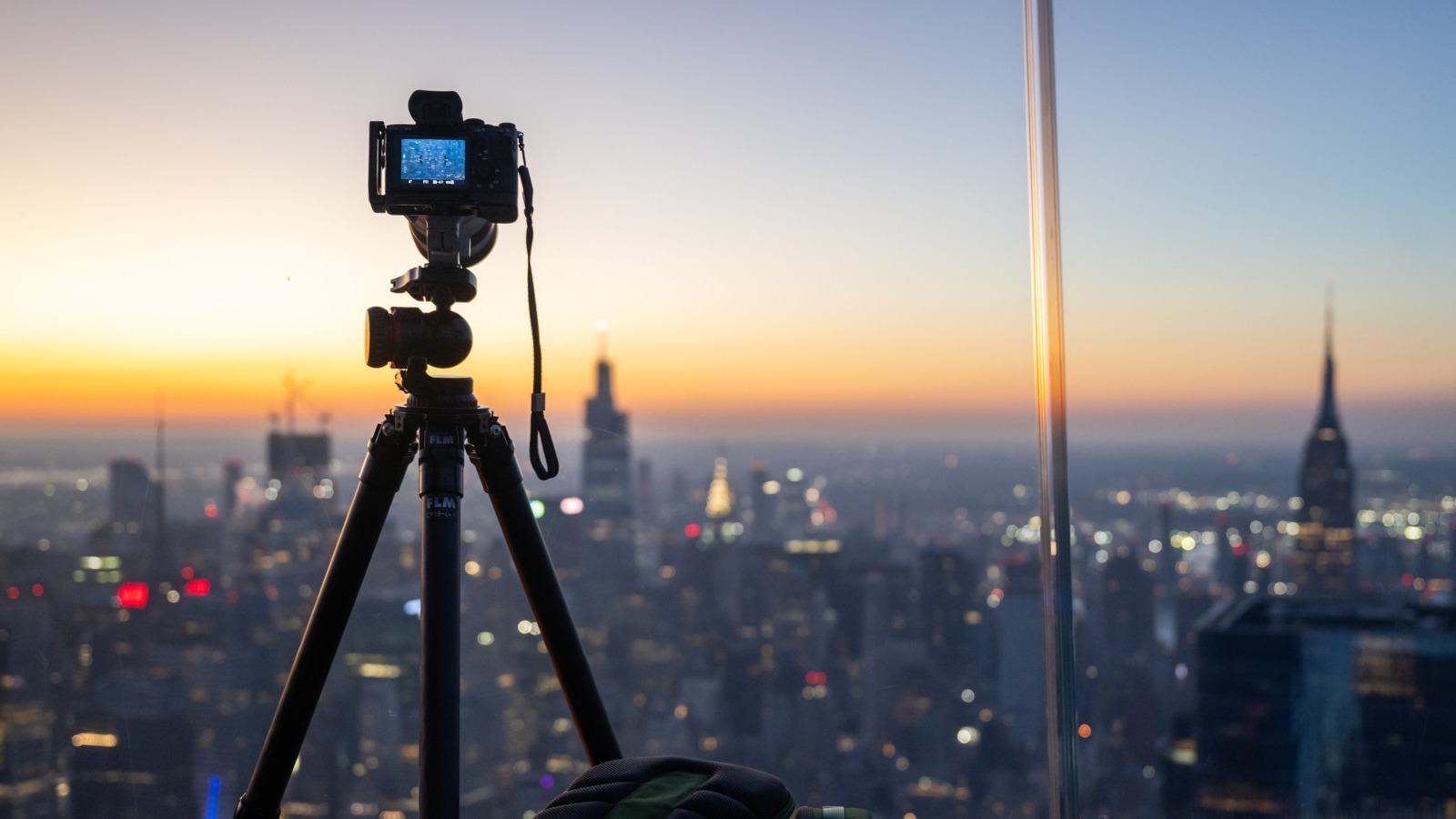 5 Of The Best Tripods For Your DSLR Or Mirrorless Camera