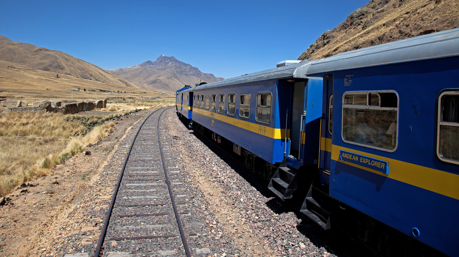 5 Of The Most Luxurious Trains Around The World