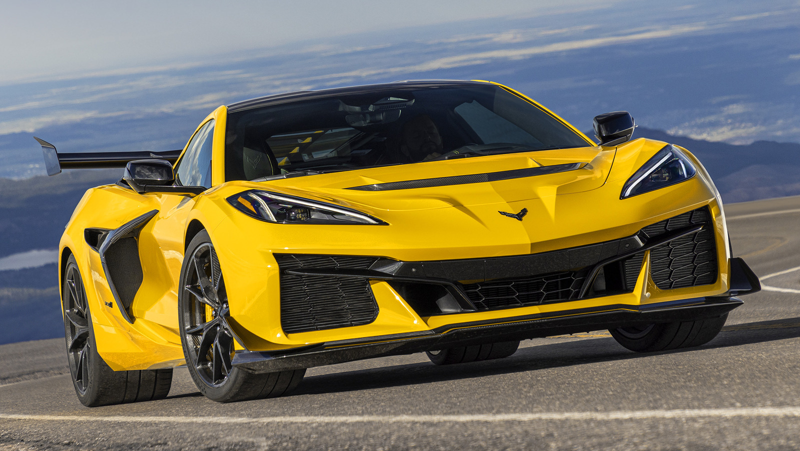 5 Of The Most Powerful Flat-Plane V8 Engines - SlashGear - GearOpen.com