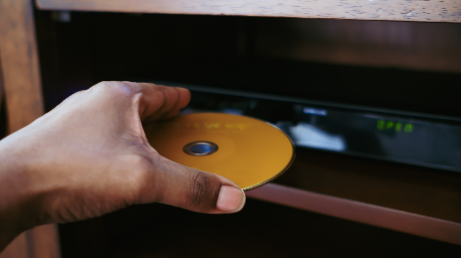 5 Unexpected Uses For Your Old DVD Or CD Player
