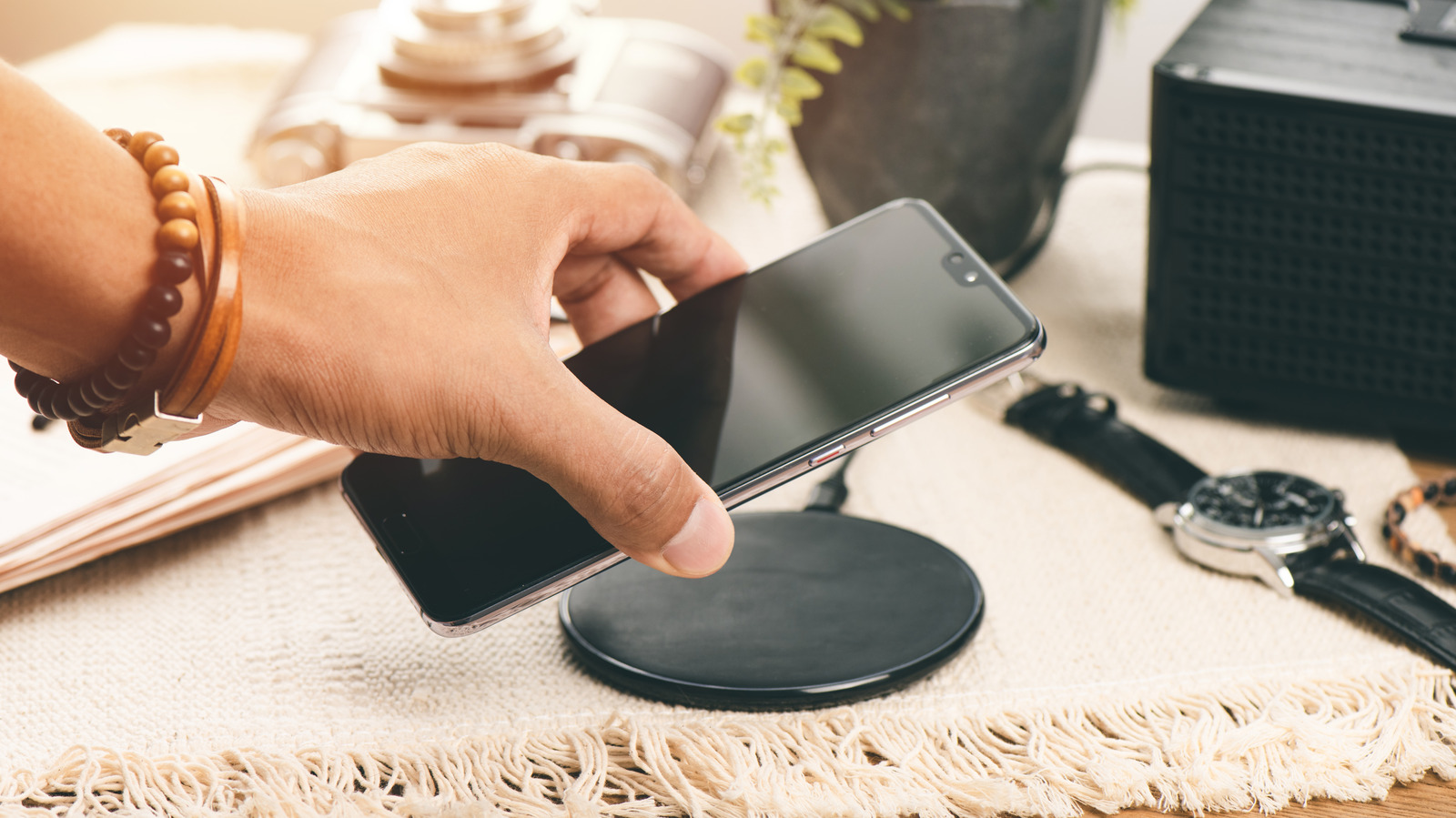 5 Wireless Chargers You Can Add To Your Desk And Side Tables