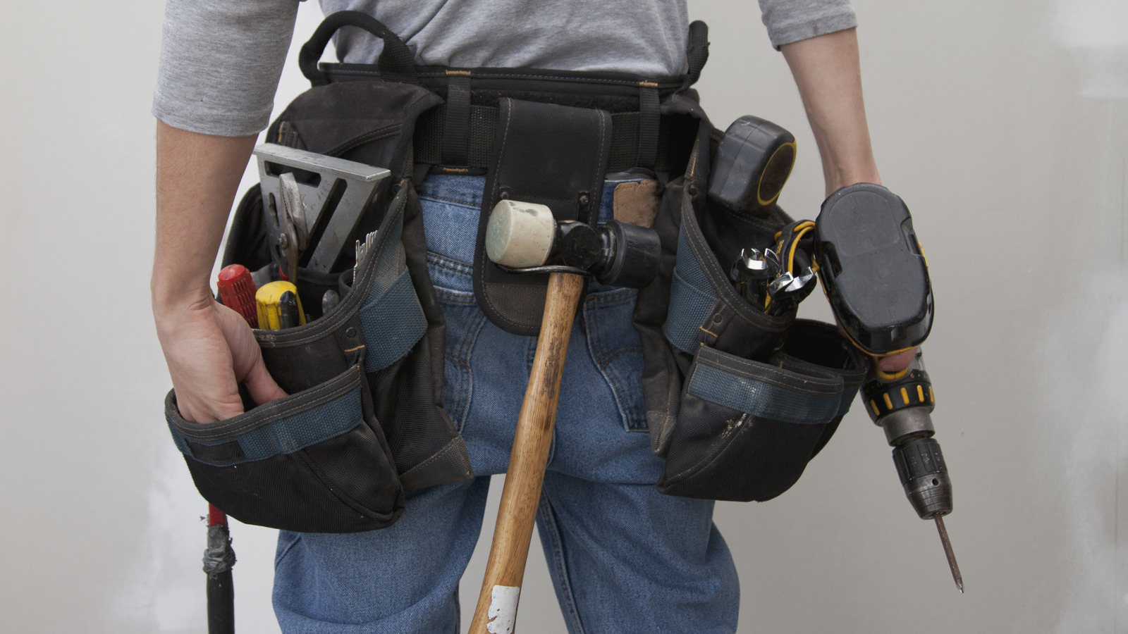 6 Highly-Rated Tool Belts For Electricians