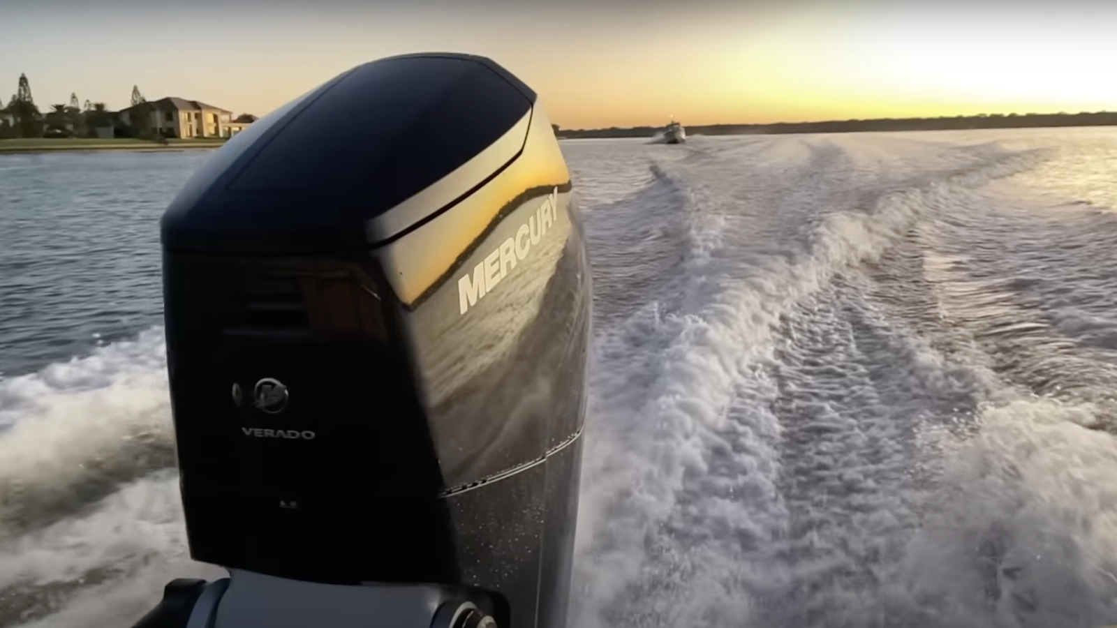6 Of The Most Powerful Outboard Boat Engines Ever Built