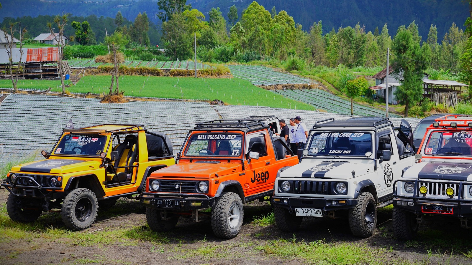 8 Classic Cars That Are Great For Off-Roading