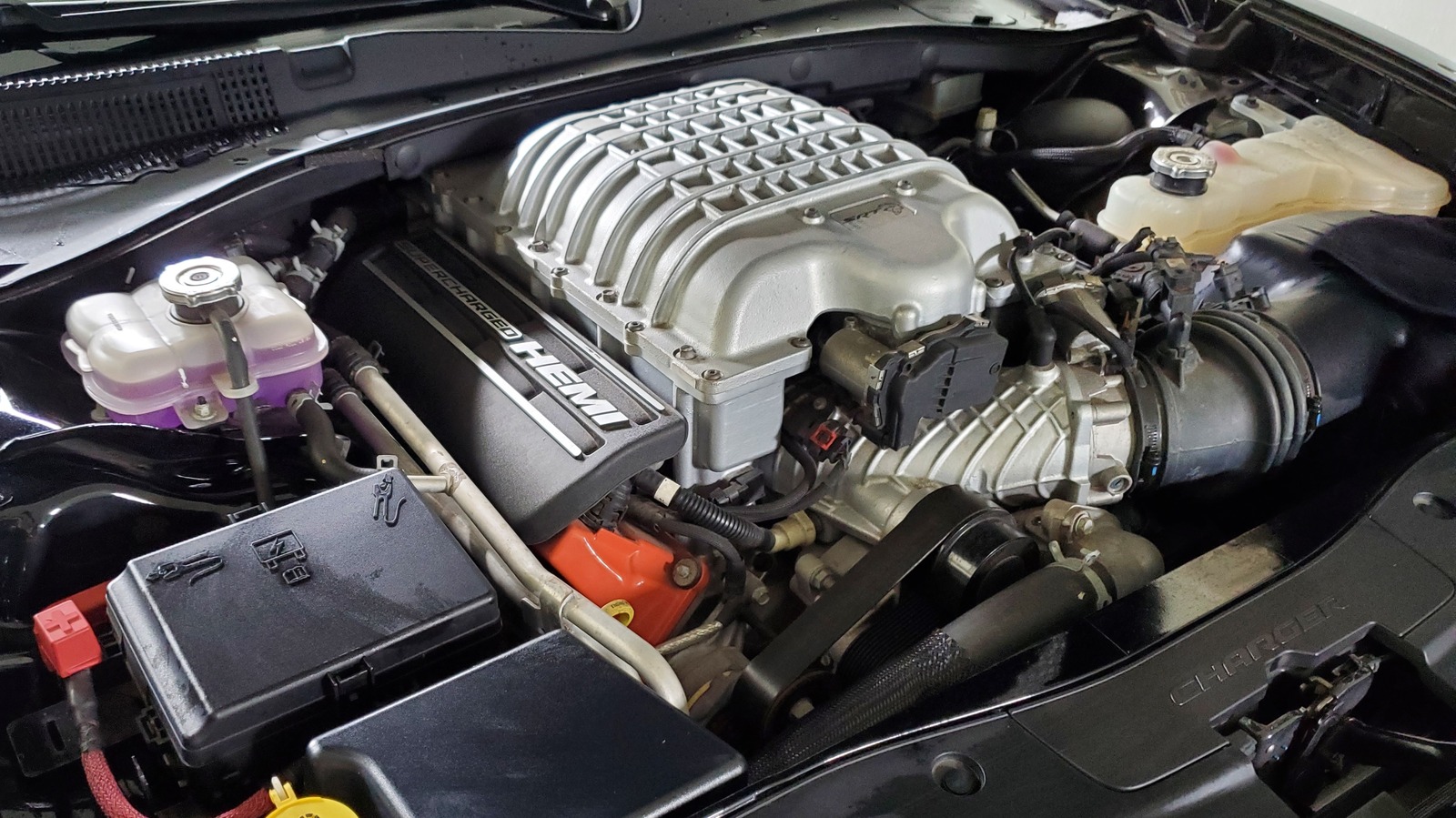 9 Of The Best Engines Ever Put In A Mopar Muscle Car