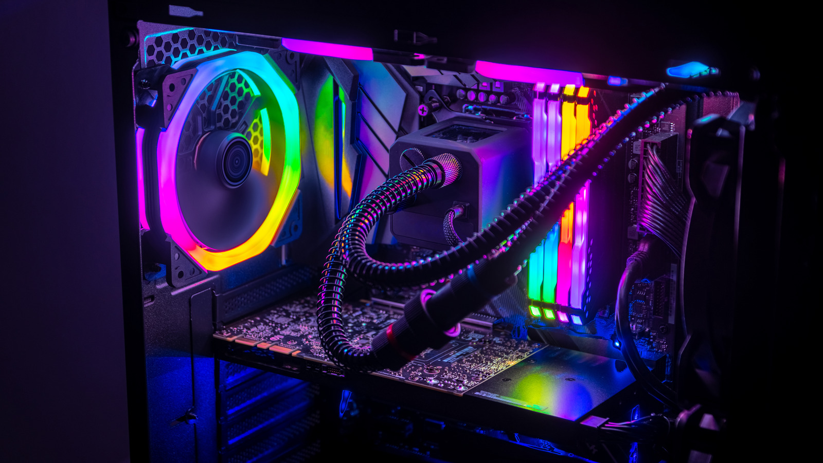 Air Cooling Vs. Liquid Cooling: How To Pick The Right Option For Your PC
