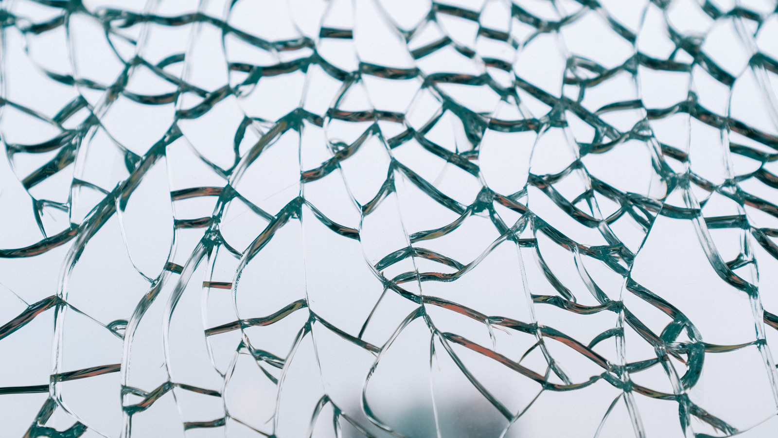Are Glass Desks Safe To Use? Here's What Can Make Them Explode