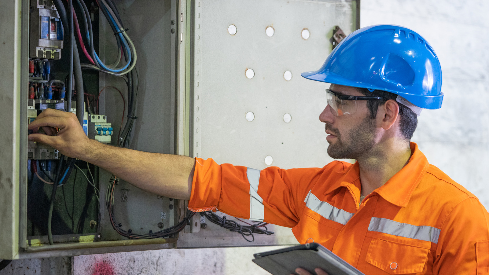 Are Smart Circuit Breakers Really Worth Installing? Here's What Users Say