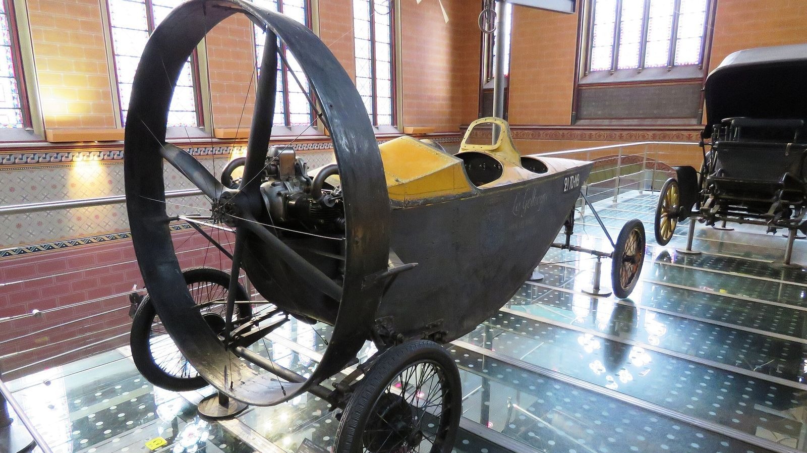 Automobile Or Airplane: What Was The Propeller-Powered Leyat Hélica?