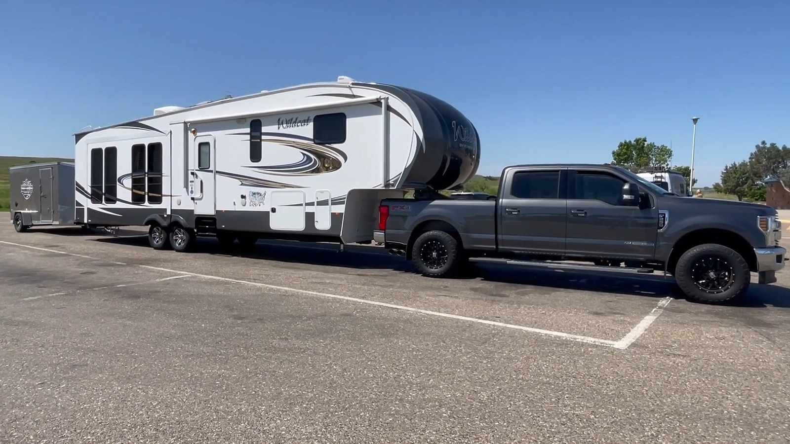 Can You Double Tow In Florida? Here's What The Law Says