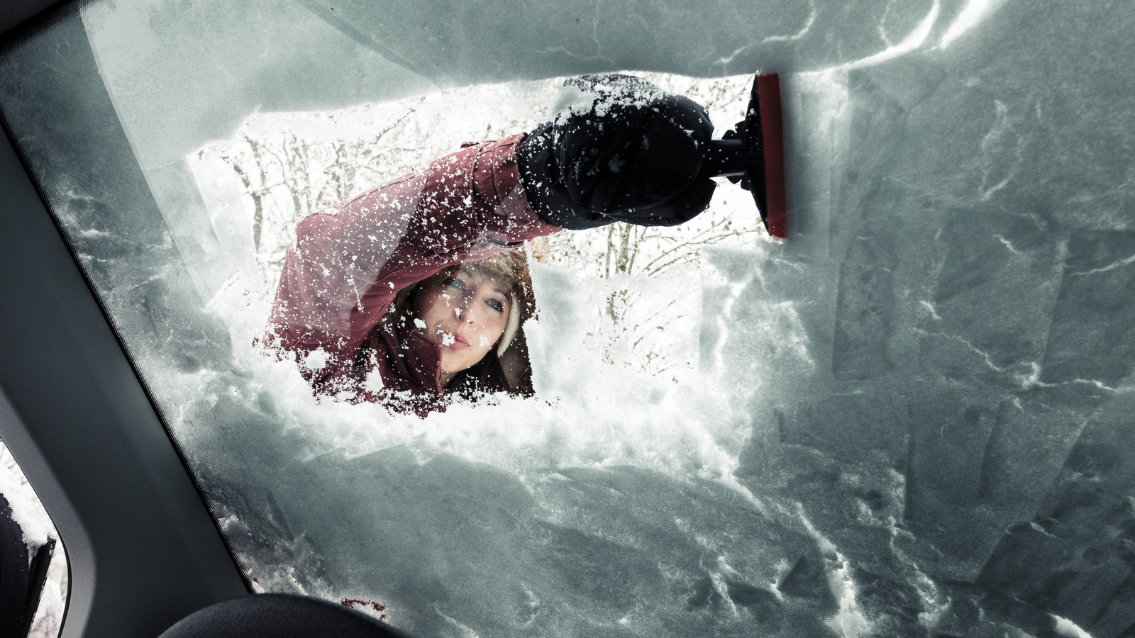 Can Your Car's Windshield Crack In Cold Weather?