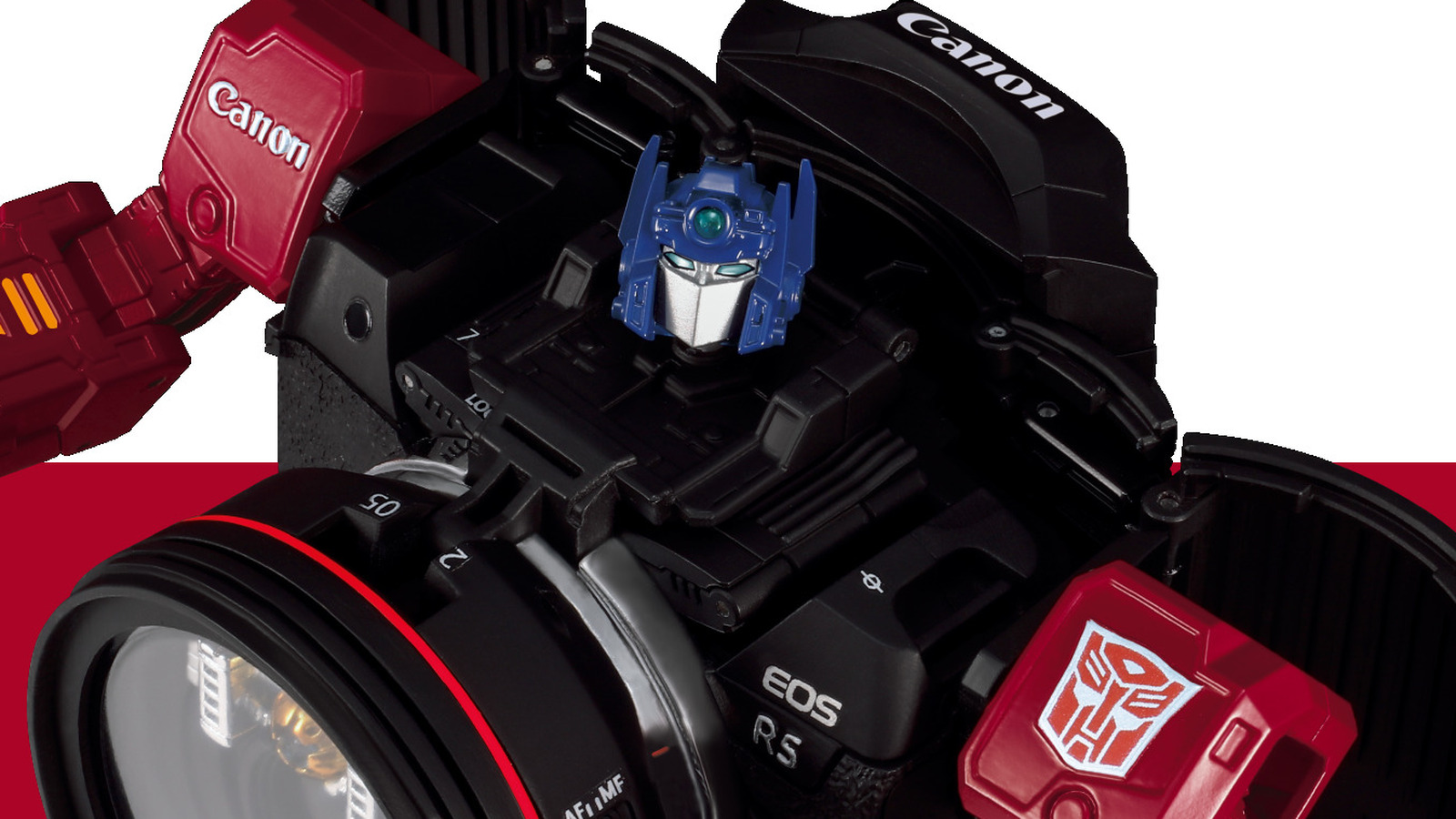Canon's EOS R5 Gets The Transformers Treatment