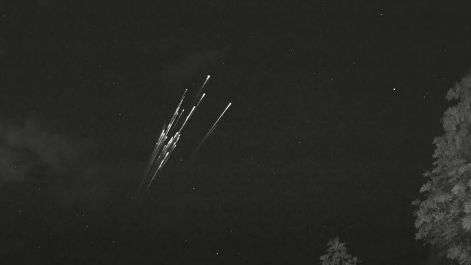 Destroyed Starlink Satellites Caught On Video As They Burn Up In The Sky