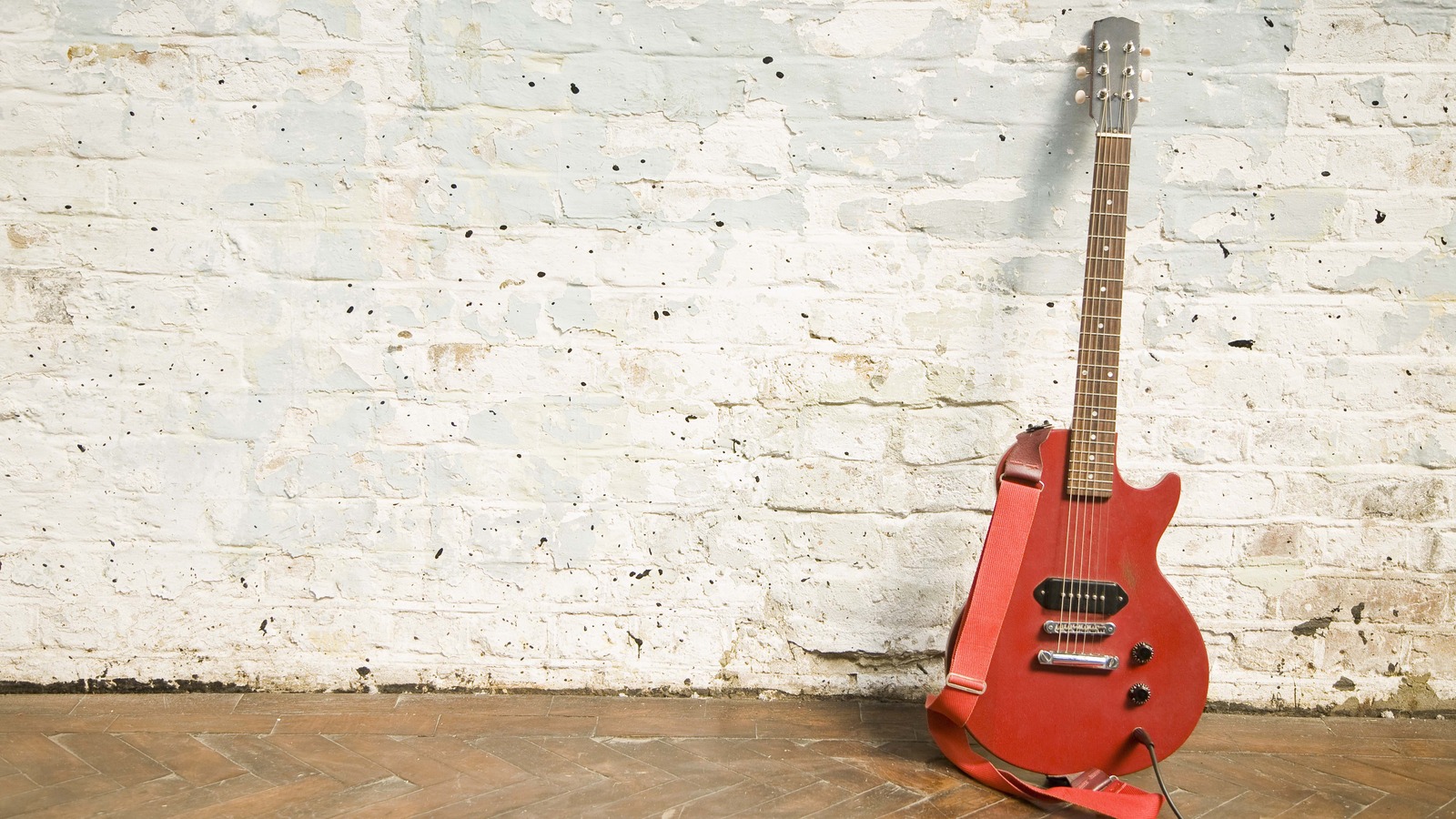 Electric Guitars Explained: How Do They Work?