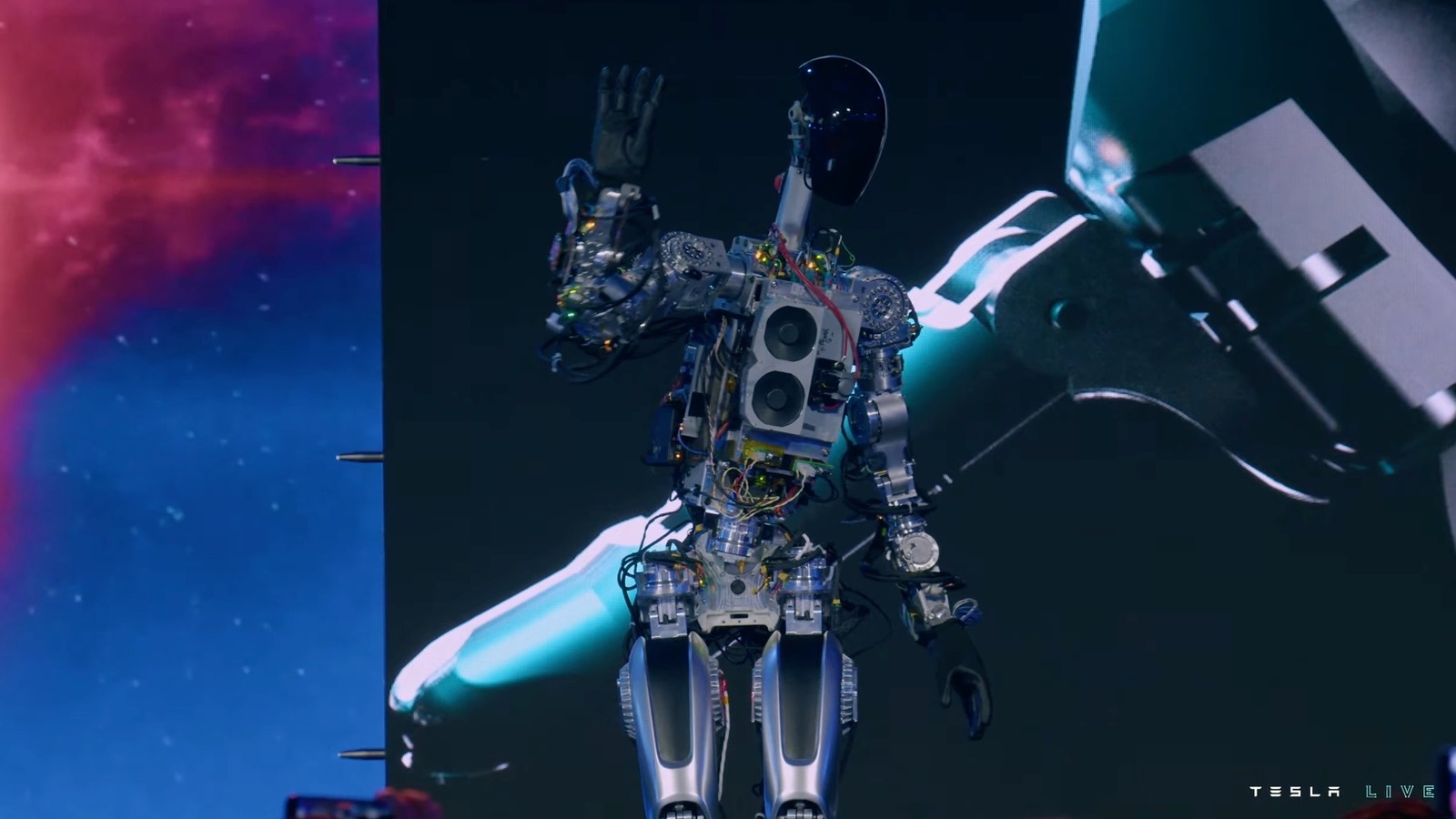 Elon Musk's Tesla Optimus Robot Actually Works