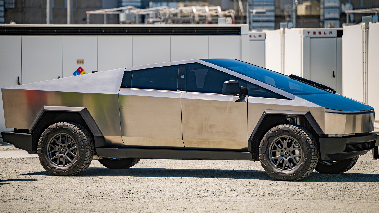 Every Impressive Damage Test The Tesla Cybertruck Has Survived (And ...