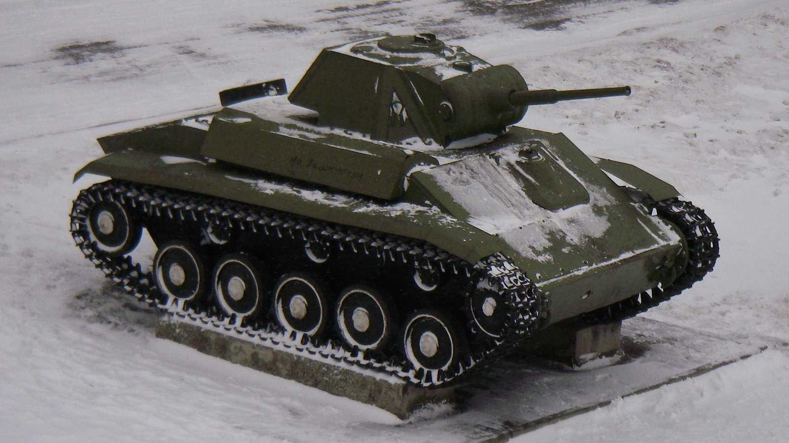 Everything To Know About The Soviet T-70 Tank