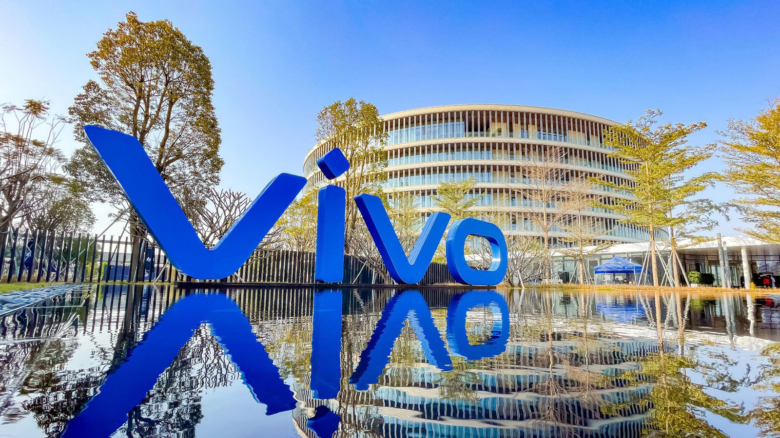 Everything To Know About Vivo Phones & Accessories