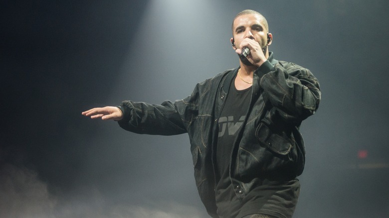 Everything You Need To Know About The 'Air Drake' Private Jet