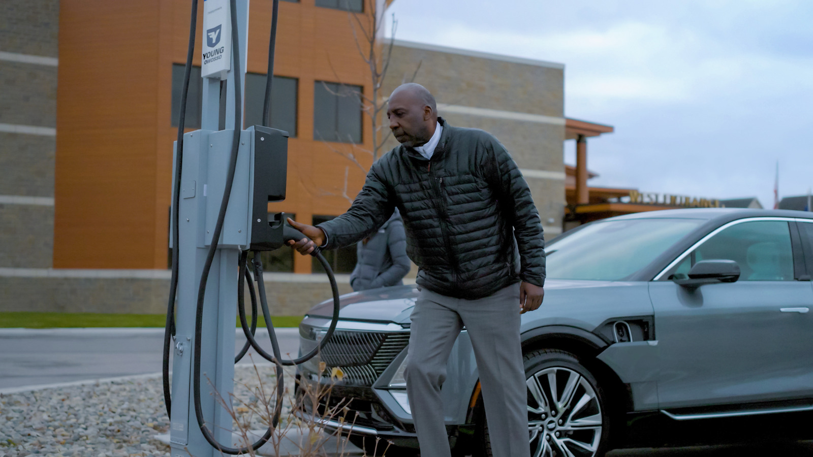 GM's Answer To Tesla Destination Charging Is Finally Rolling Out