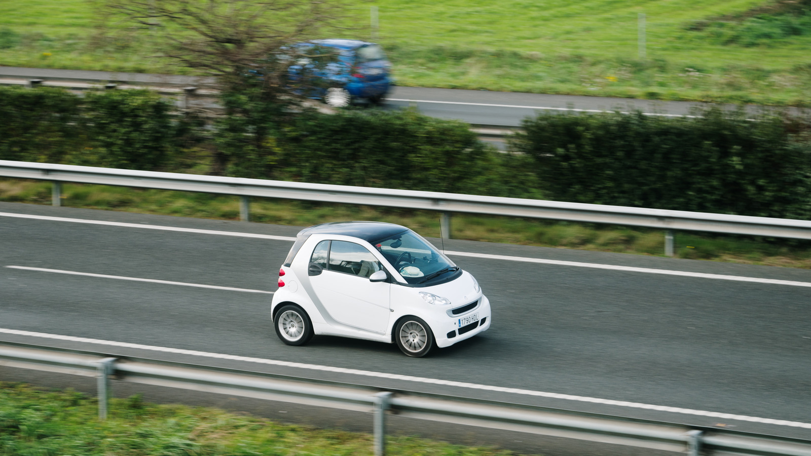 Here's How Far A Smart Car Can Go On A Single Tank Of Gas