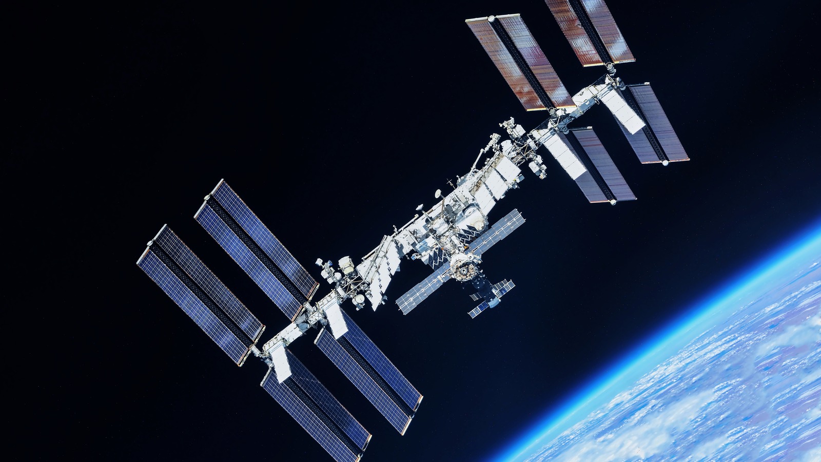 Here's How The ISS Ship Docking System Works